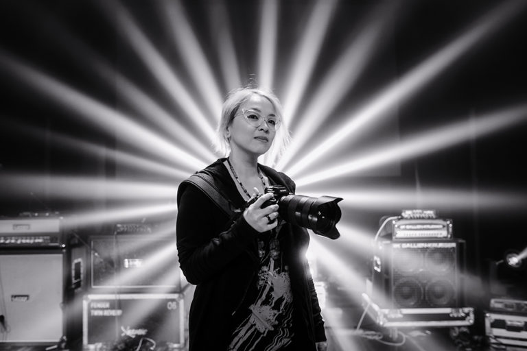 Niña Sandejas - Girlsclub Asia